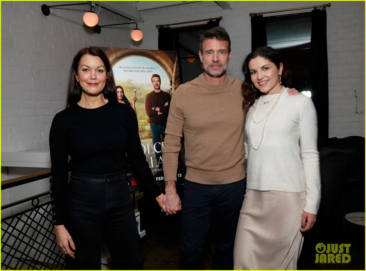 Scott Foley Makes Rare Appearance with Wife & Kids at 'La Dolce Villa ...