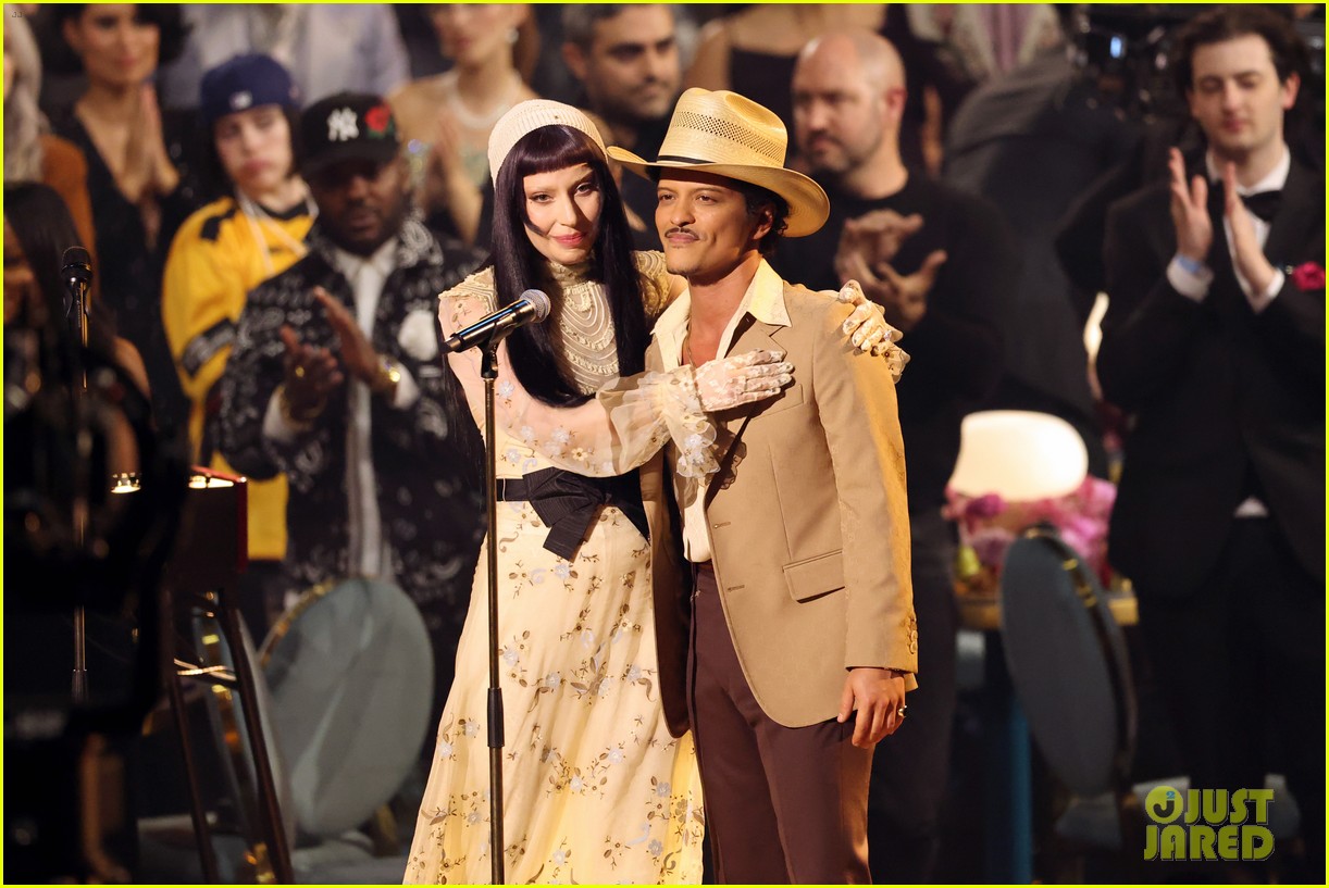 Lady Gaga & Bruno Mars Cover 'California Dreamin'' in L.A. Fires Tribute at Grammys 2025 - Watch ...