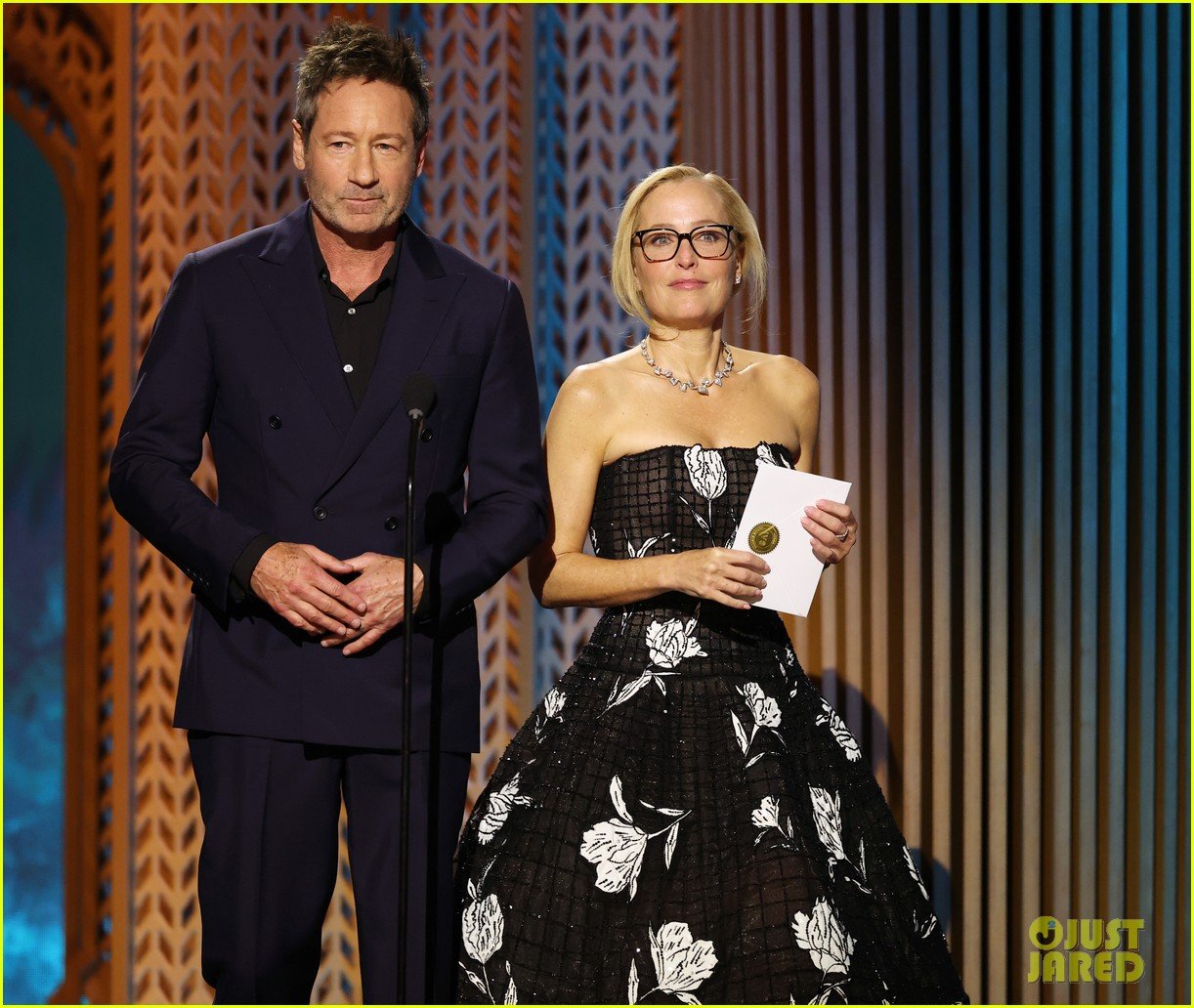 David Duchovny & Gillian Anderson Have 'The X-Files' Reunion at SAG ...