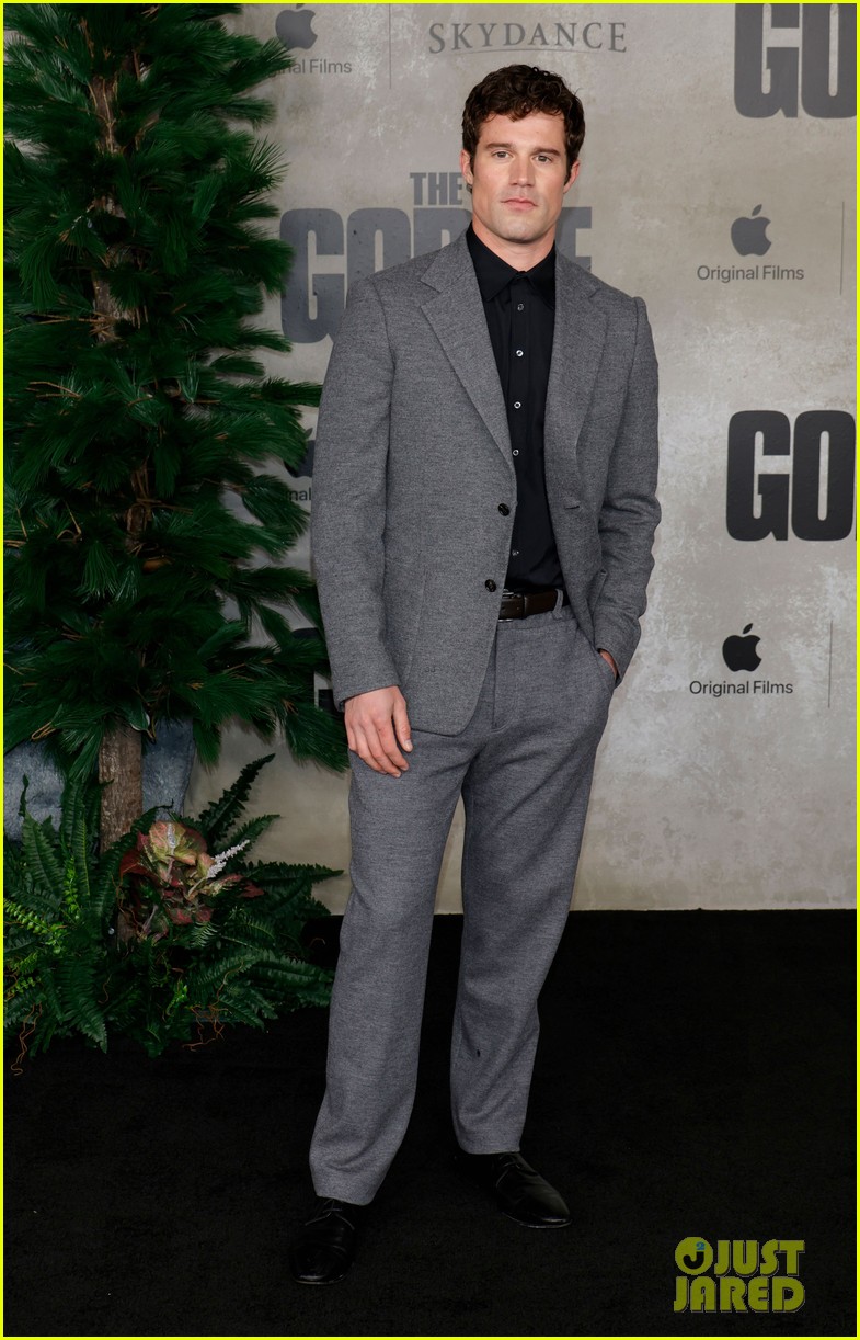 Anya Taylor Joy Strikes a Pose at 'The Gorge' Premiere With Costar Miles Teller & His Wife ...