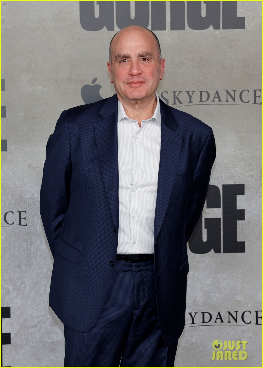 Anya Taylor Joy Strikes a Pose at 'The Gorge' Premiere With Costar Miles Teller & His Wife ...