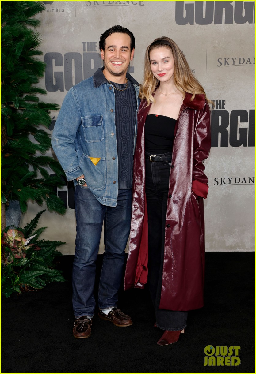 Anya Taylor Joy Strikes a Pose at 'The Gorge' Premiere With Costar Miles Teller & His Wife ...