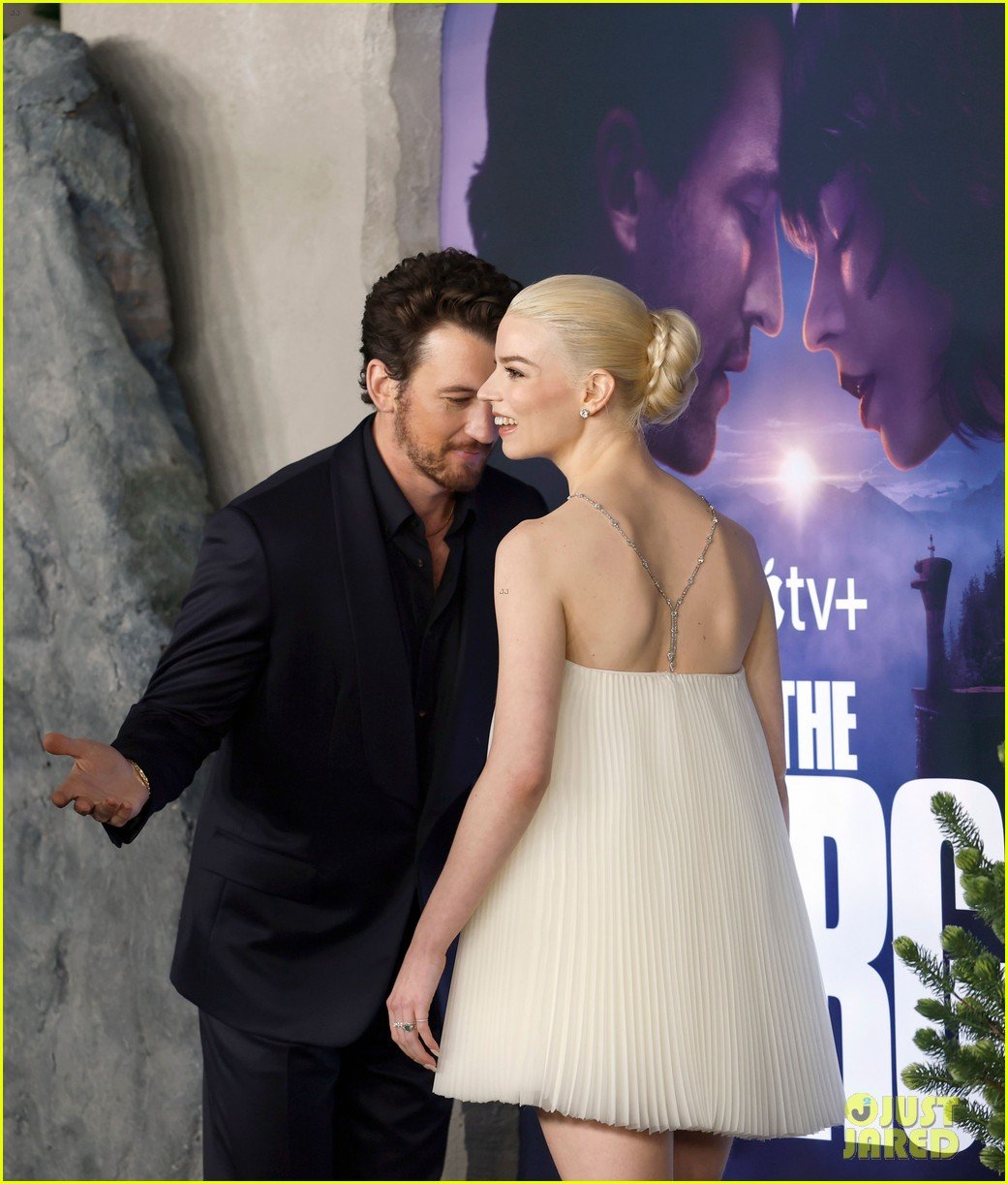 Anya Taylor Joy Strikes a Pose at 'The Gorge' Premiere With Costar Miles Teller & His Wife ...