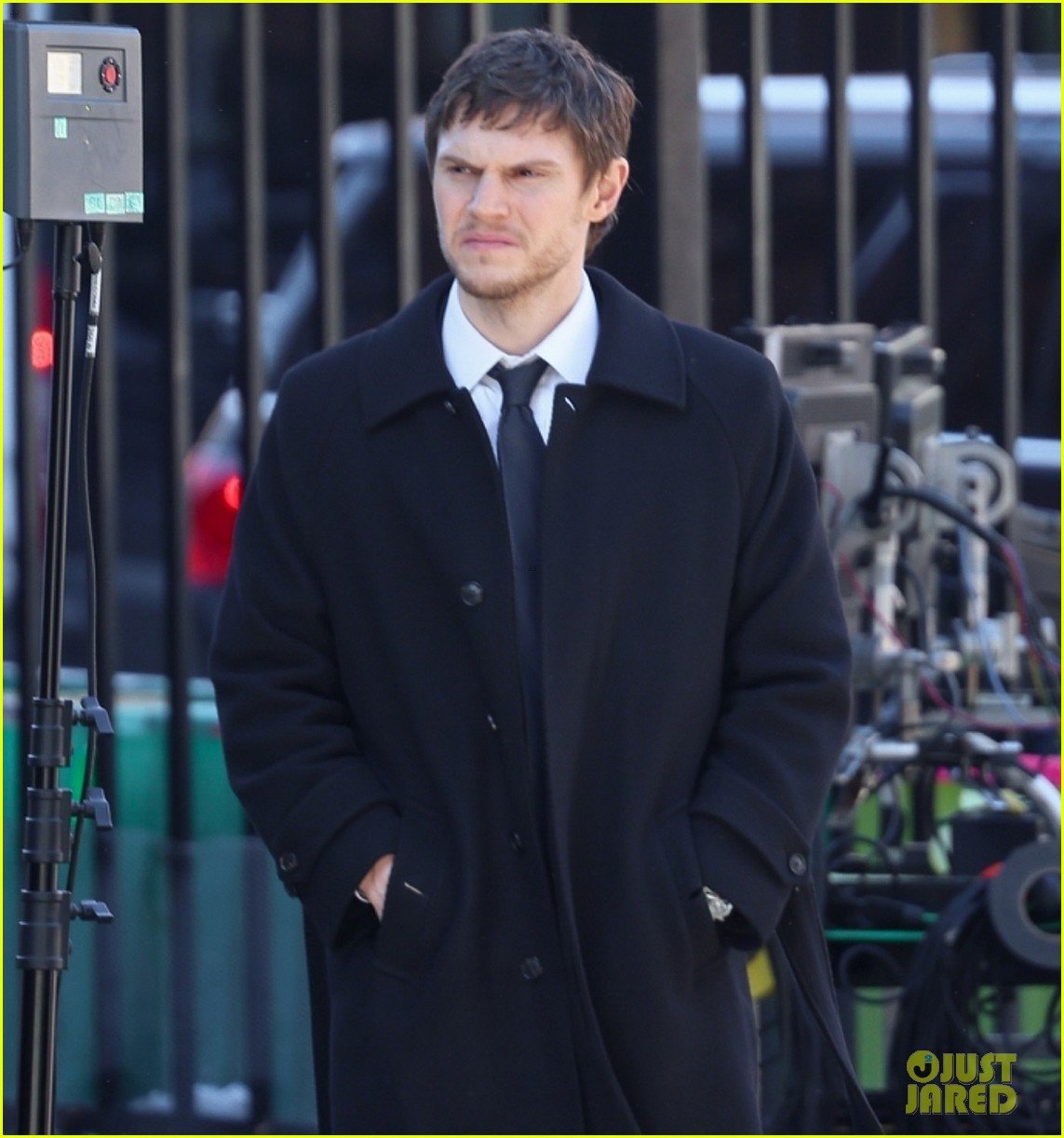 Evan Peters & Rebecca Hall Film Ryan Murphy's New FX Series 'The Beauty ...