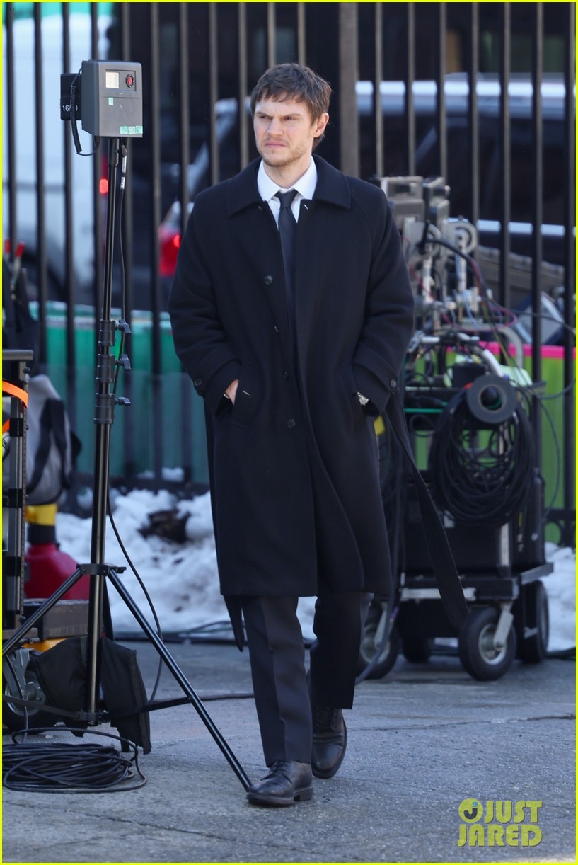 Evan Peters & Rebecca Hall Film Ryan Murphy's New FX Series 'The Beauty ...