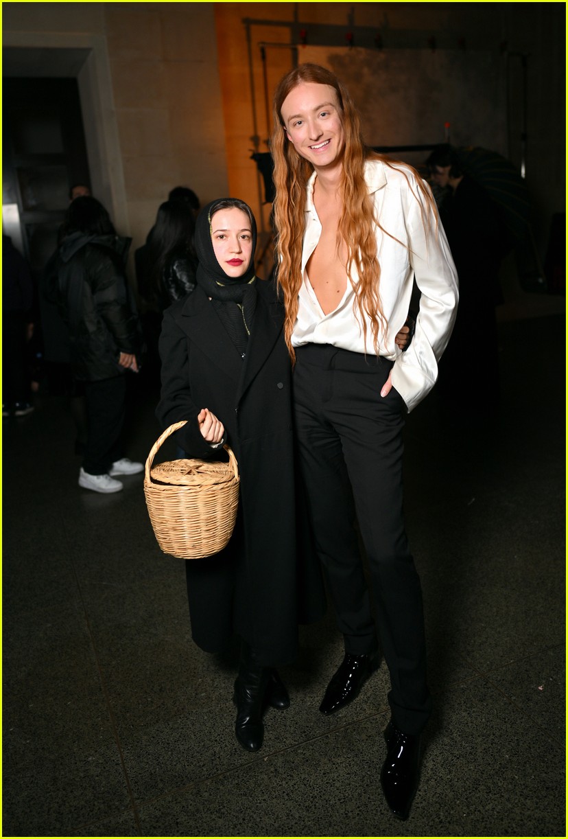 Photo: florence pugh harris reed show 010 | Photo 5127941 | Just Jared ...