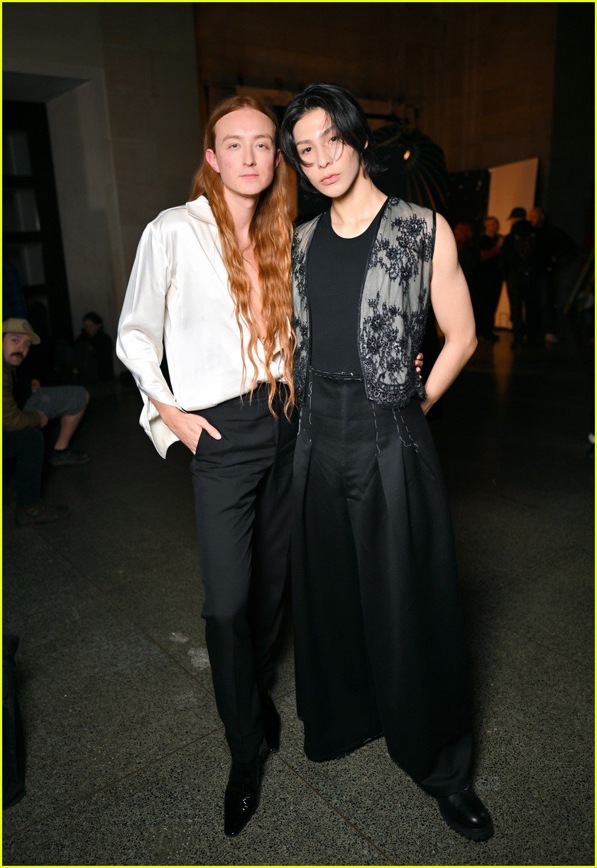 Photo: florence pugh harris reed show 055 | Photo 5127986 | Just Jared ...