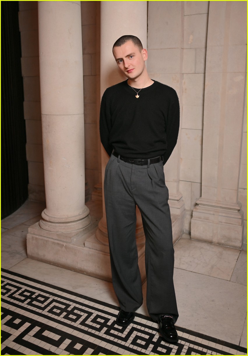 Photo: florence pugh harris reed show 065 | Photo 5127996 | Just Jared ...