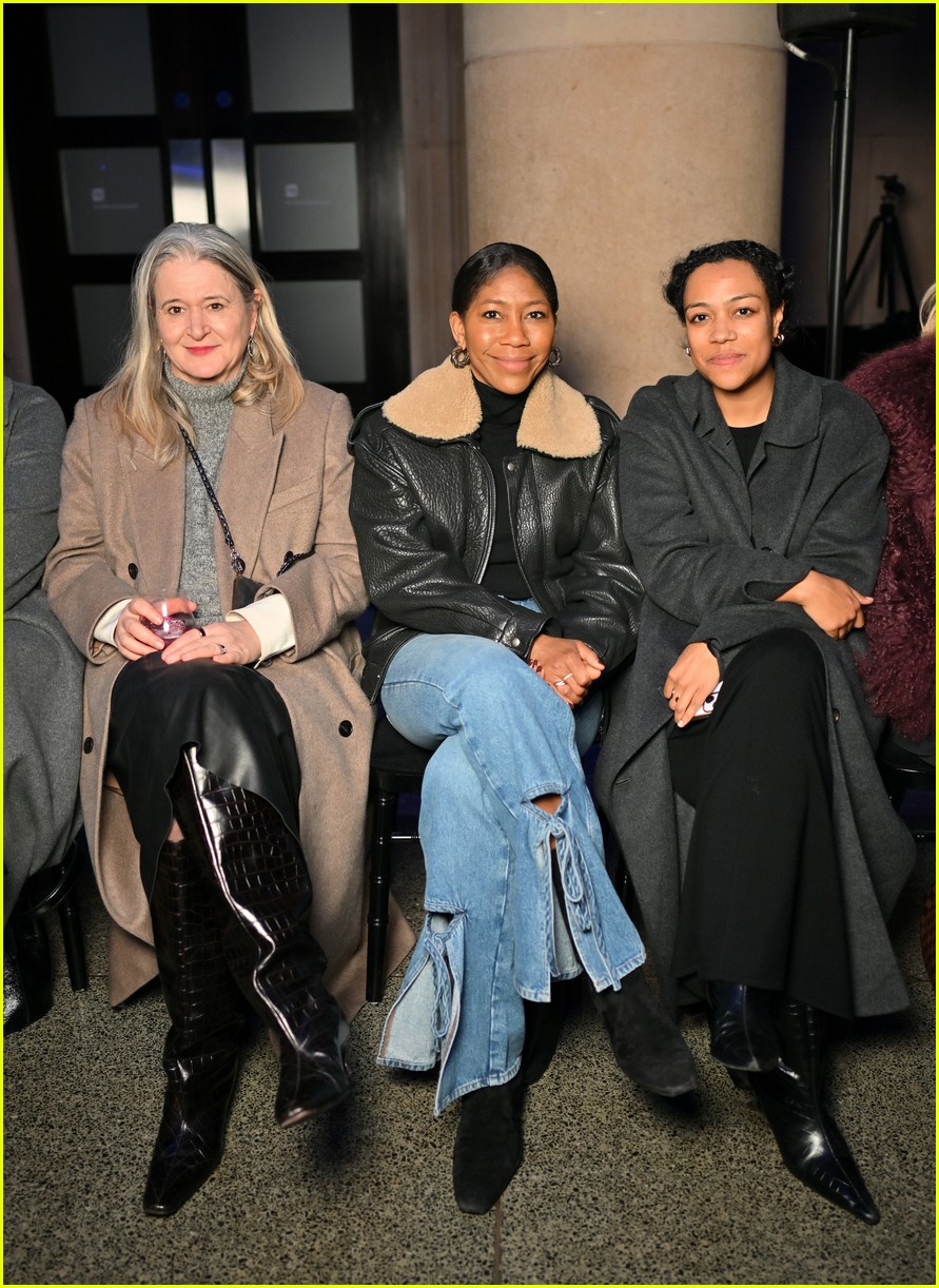 Photo: florence pugh harris reed show 069 | Photo 5128000 | Just Jared ...