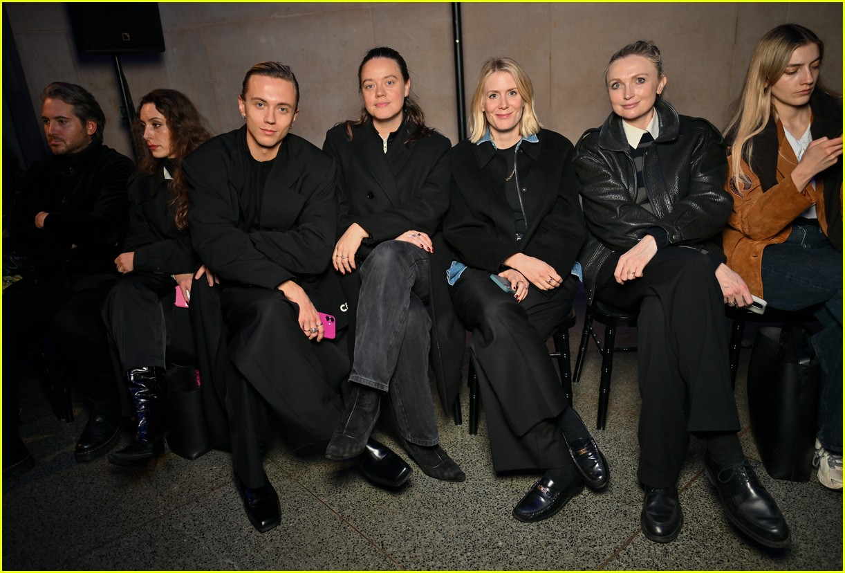 Photo: florence pugh harris reed show 070 | Photo 5128001 | Just Jared ...