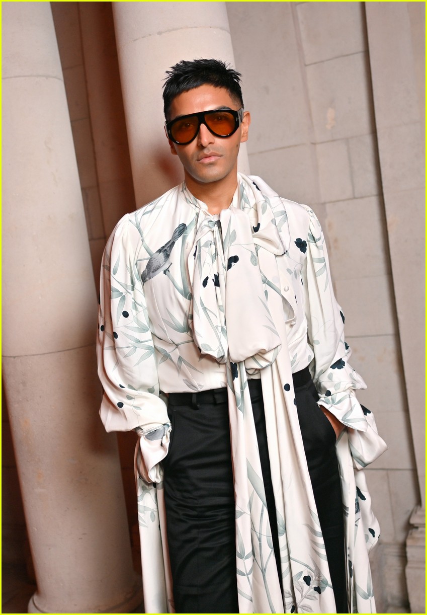 Photo: florence pugh harris reed show 083 | Photo 5128014 | Just Jared ...