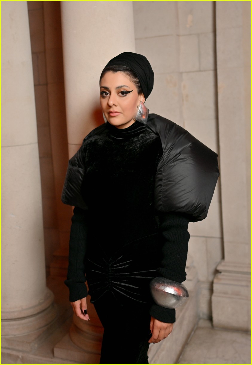 Photo: florence pugh harris reed show 093 | Photo 5128024 | Just Jared ...