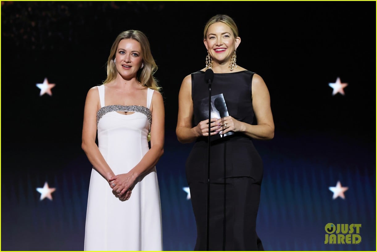 Kate Hudson & Sister-in-Law Meredith Hagner Present Together at Critics ...