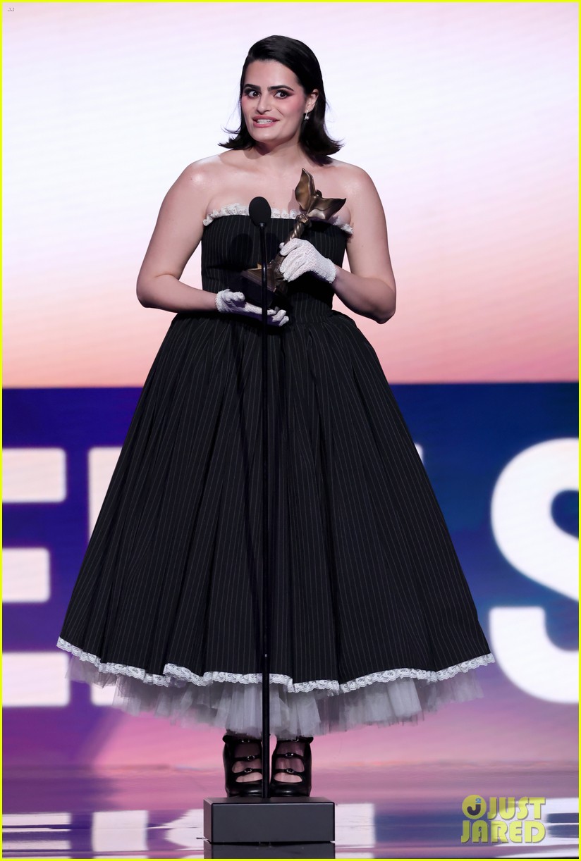 Hunter Schafer Presents Spirit Award to Fellow Trans Actress Nava Mau ...