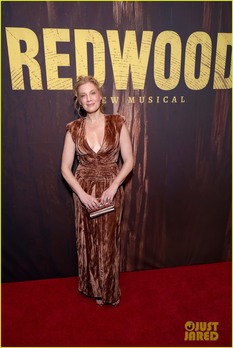Idina Menzel Makes Long-Awaited Return to Broadway in 'Redwood,' an Original Musical She Helped ...