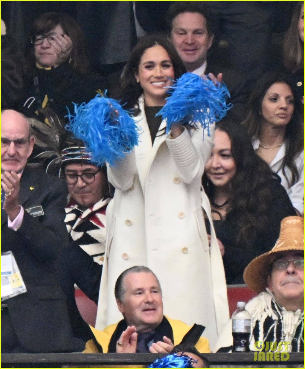 Prince Harry & Meghan Markle Watch Performances From Katy Perry & More ...