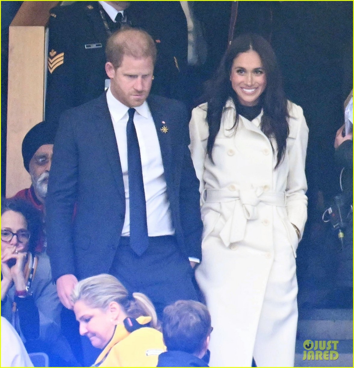 Prince Harry & Meghan Markle Watch Performances From Katy Perry & More ...