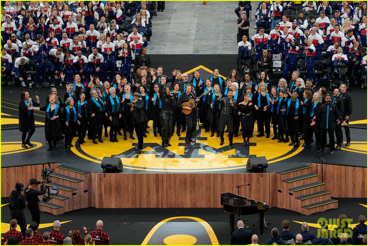 Prince Harry & Meghan Markle Watch Performances From Katy Perry & More ...