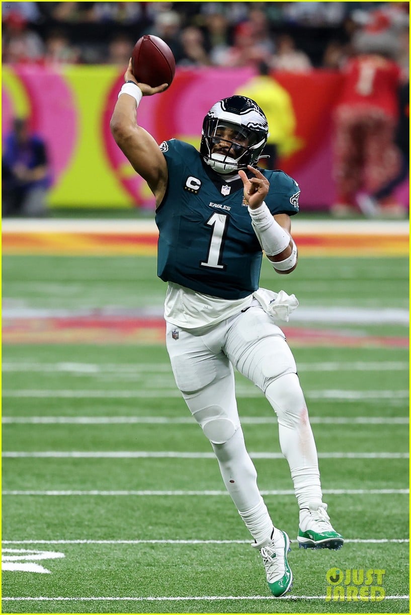 Jalen Hurts & Fiancee Bryonna Burrows Celebrate Eagles Win at Super Bowl 2025, He's Named MVP ...