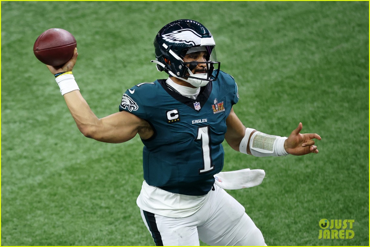 Jalen Hurts & Fiancee Bryonna Burrows Celebrate Eagles Win at Super ...