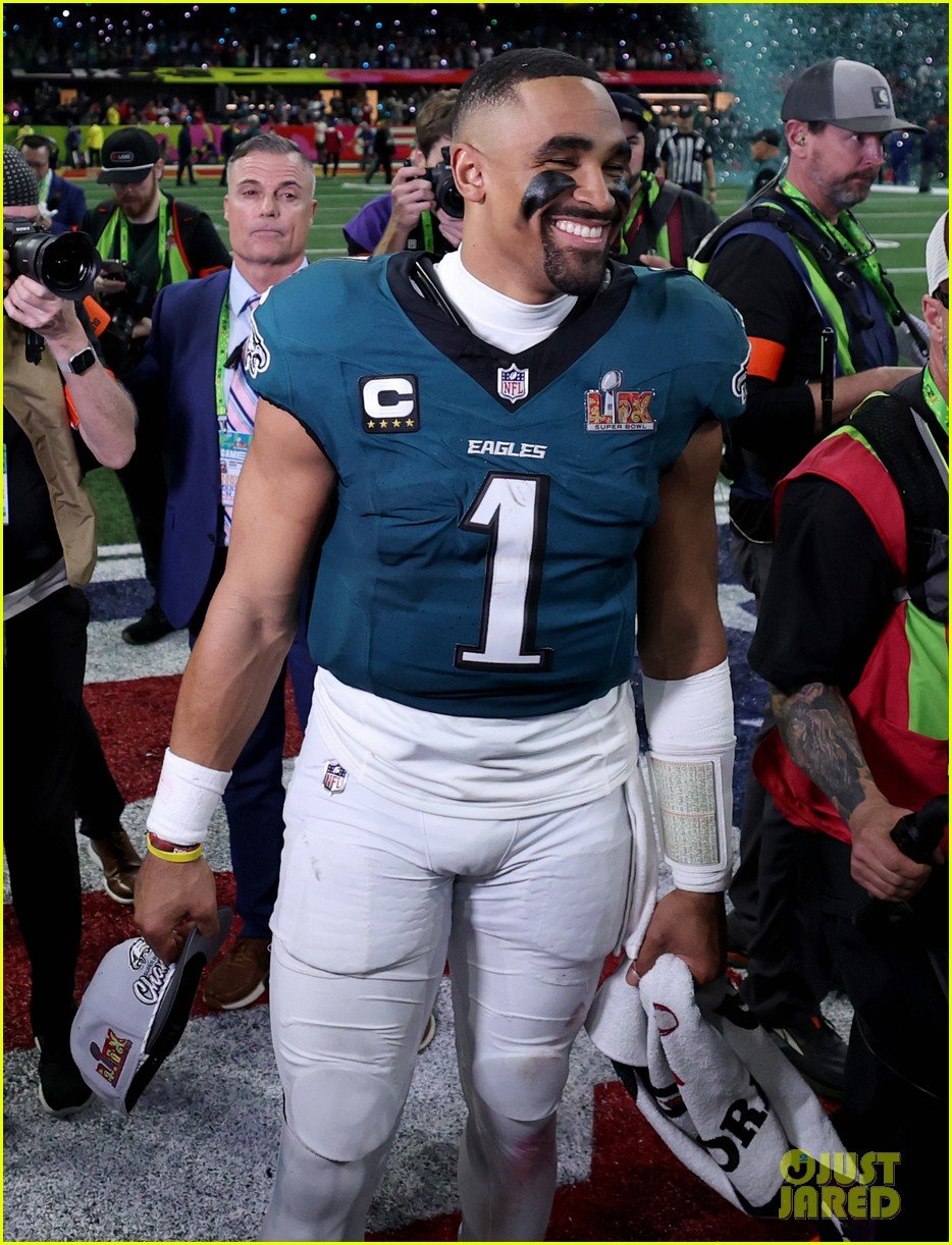 Jalen Hurts & Fiancee Bryonna Burrows Celebrate Eagles Win at Super ...