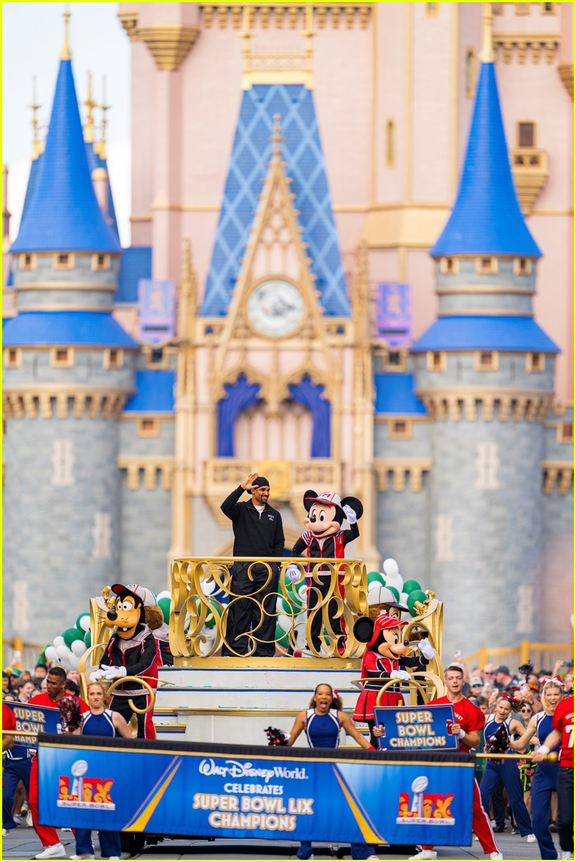 Jalen Hurts Takes Trip to Disney World One Day After Winning Super Bowl ...