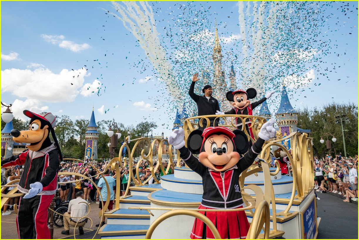 Jalen Hurts Takes Trip to Disney World One Day After Winning Super Bowl, Photos Revealed!: Photo ...