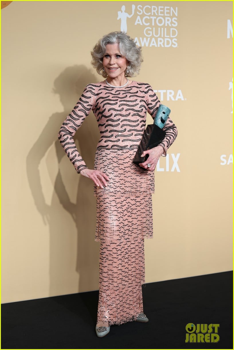 Jane Fonda Makes Rare Appearance with Son Troy Garity at SAG Awards ...
