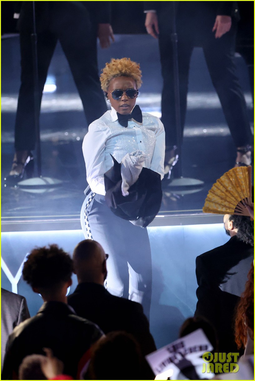 Janelle Monae Emulates Michael Jackson During Quincy Jones Tribute at ...