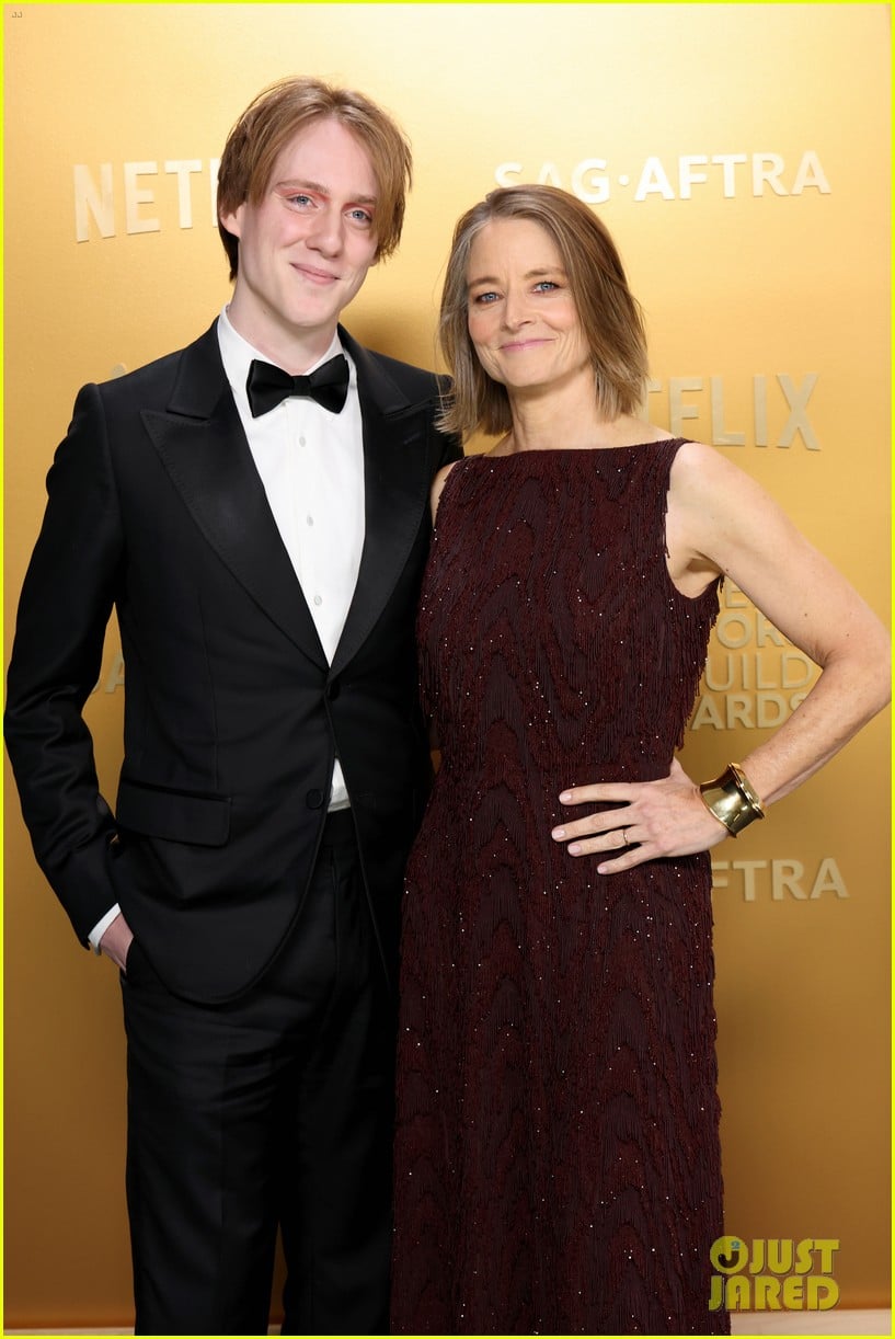 Jodie Foster Brings Son Charlie as Her Date to SAG Awards 2025: Photo ...