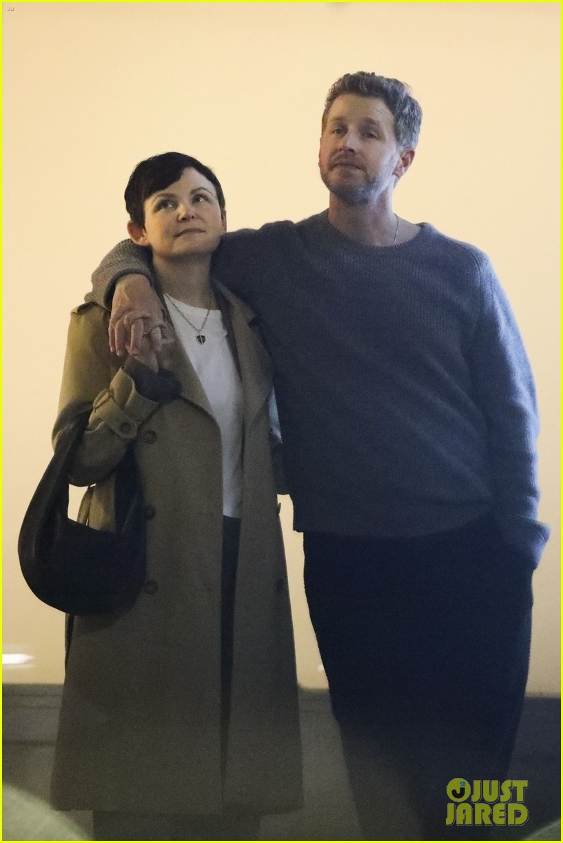 Once Upon a Time's Ginnifer Goodwin & Josh Dallas Share Sweet Embrace ...
