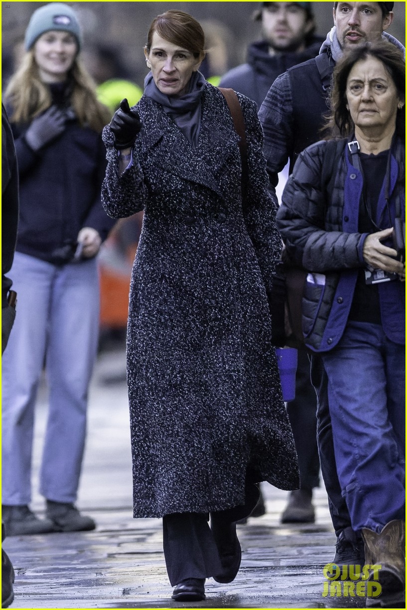 Julia Roberts Gets to Work Filming New Movie 'Panic Carefully' in London: Photo 5121588 | Julia ...