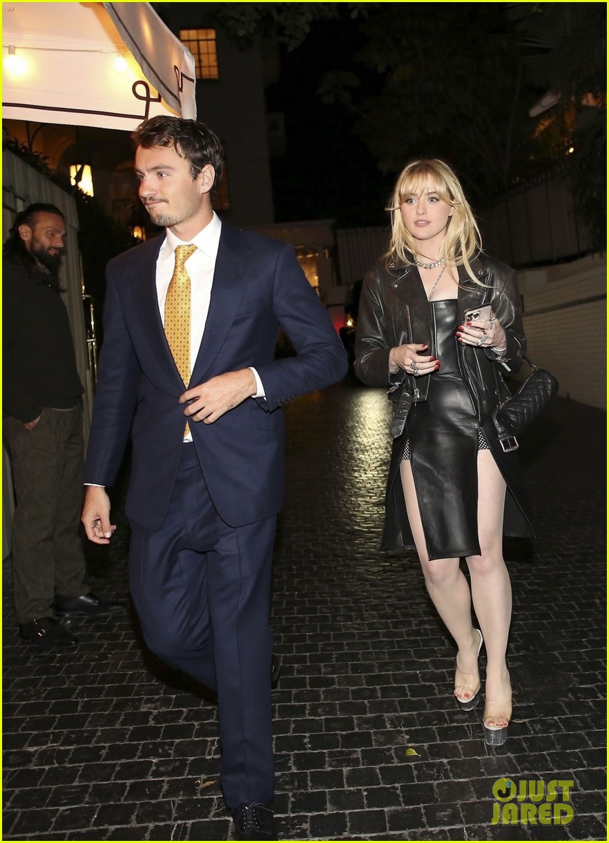 Kathryn Newton & Brandon Thomas Lee Link Arms During Friendly Night Out ...