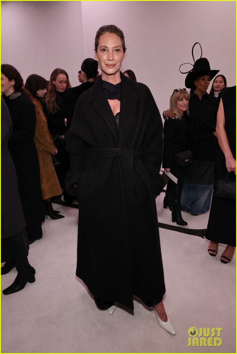 Bad Bunny Sits Front Row at Calvin Klein Fashion Show as Kendall Jenner ...