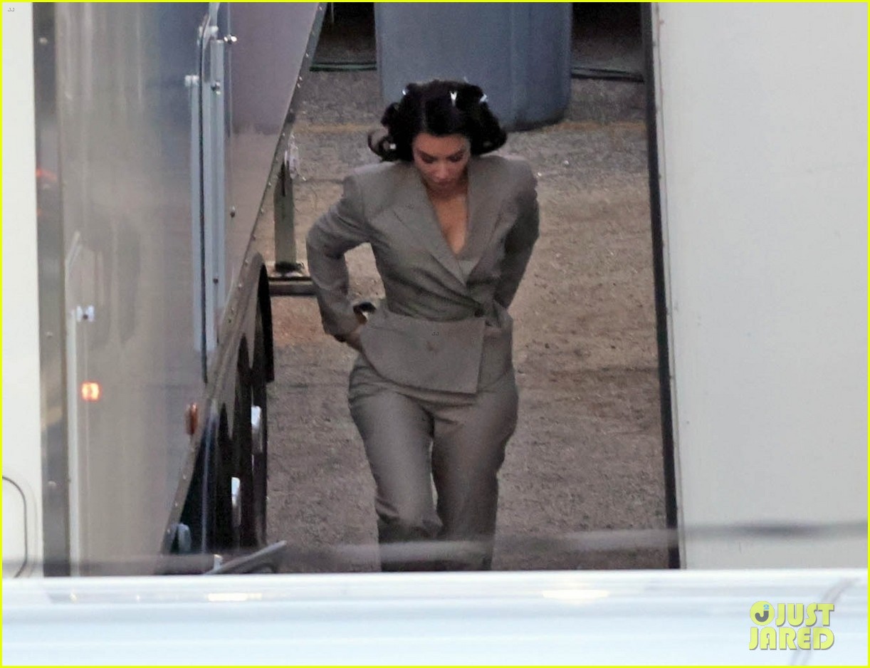 Kim Kardashian, Naomi Watts, & Sarah Paulson Film Scenes for 'All's ...