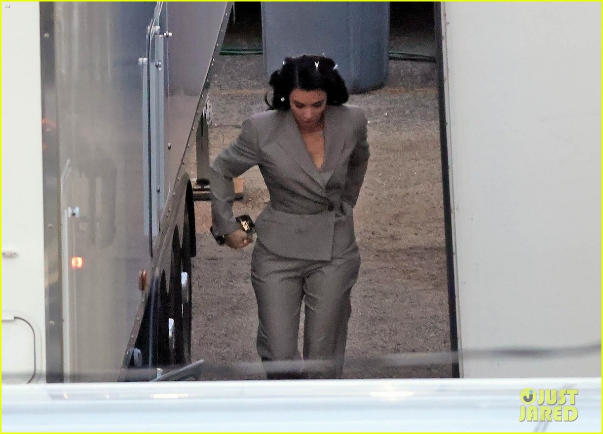 Kim Kardashian, Naomi Watts, & Sarah Paulson Film Scenes for 'All's ...