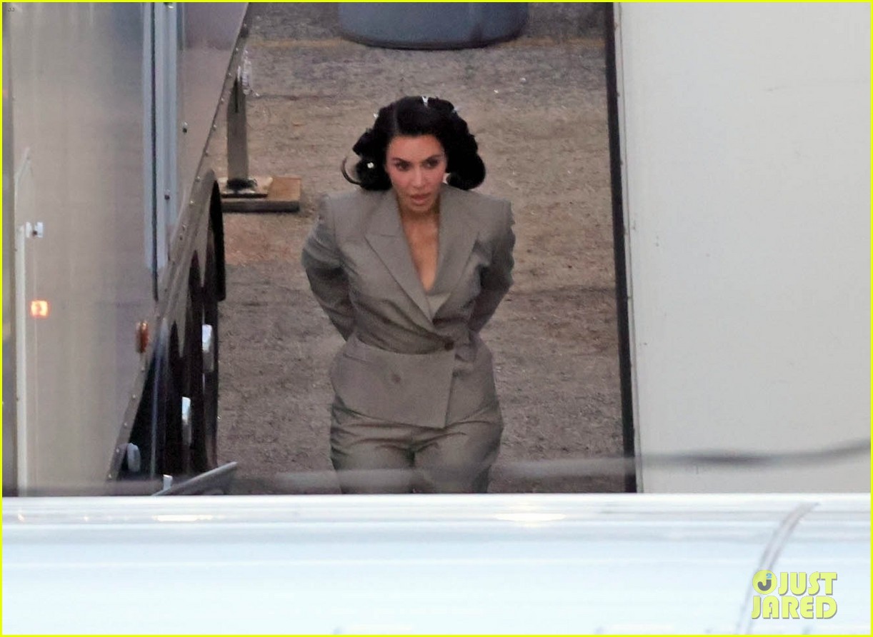 Kim Kardashian, Naomi Watts, & Sarah Paulson Film Scenes for 'All's ...