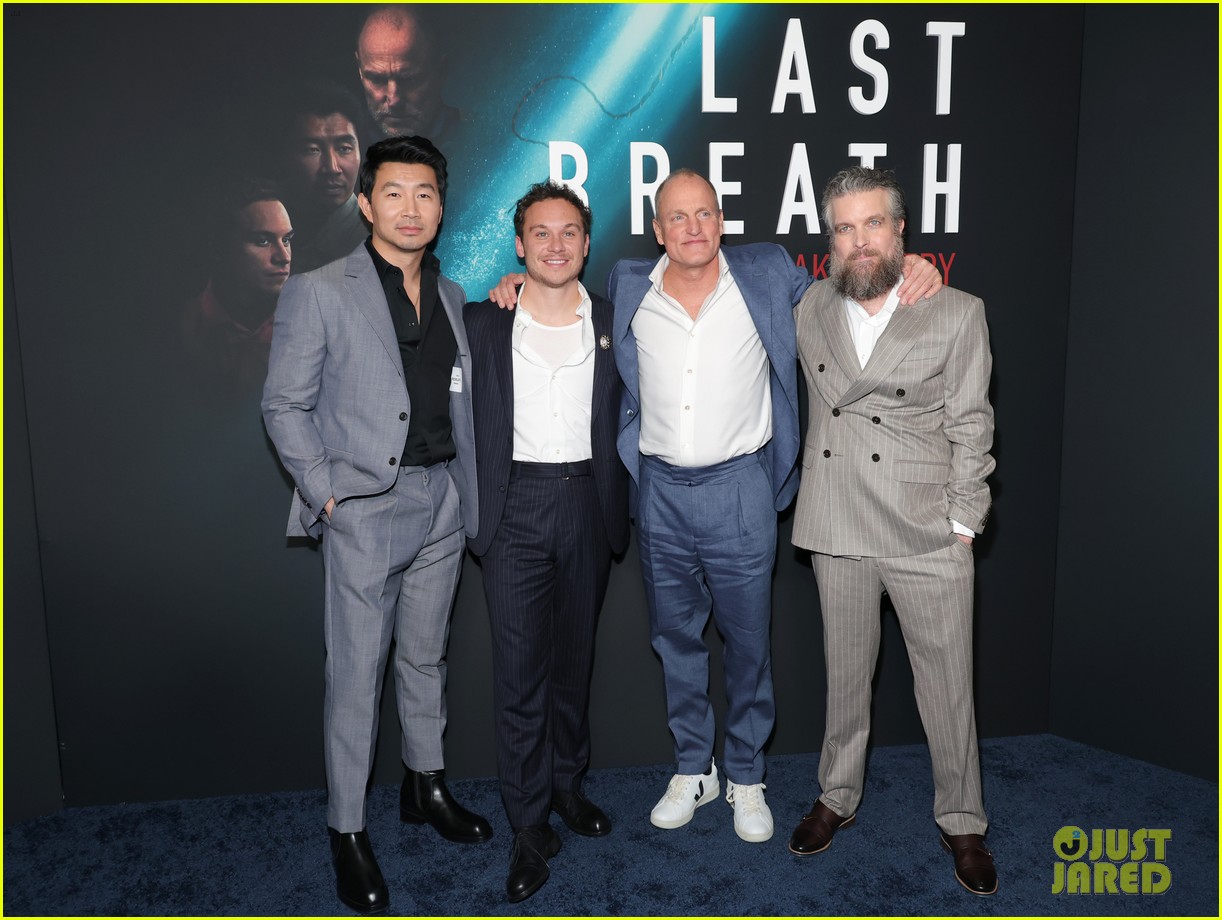 Simu Liu, Finn Cole, & Woody Harrelson Step Out for 'Last Breath' Premiere in NYC: Photo 5129621 ...