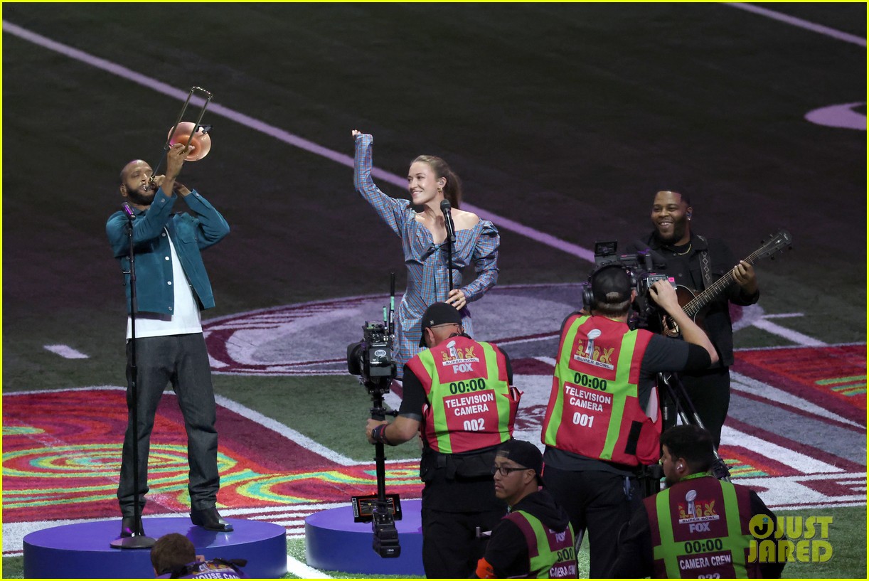 Lauren Daigle Belts Out 'America the Beautiful' With Trombone Shorty at ...
