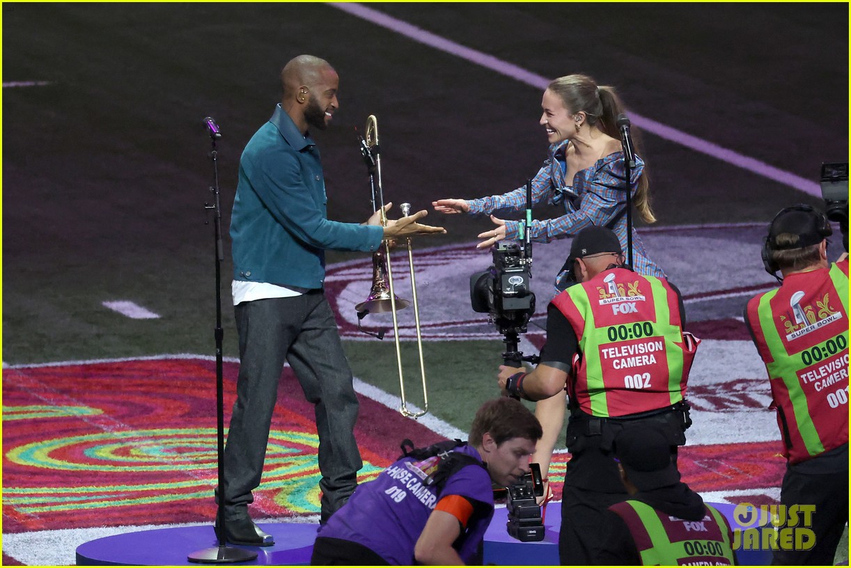 Lauren Daigle Belts Out 'America the Beautiful' With Trombone Shorty at ...