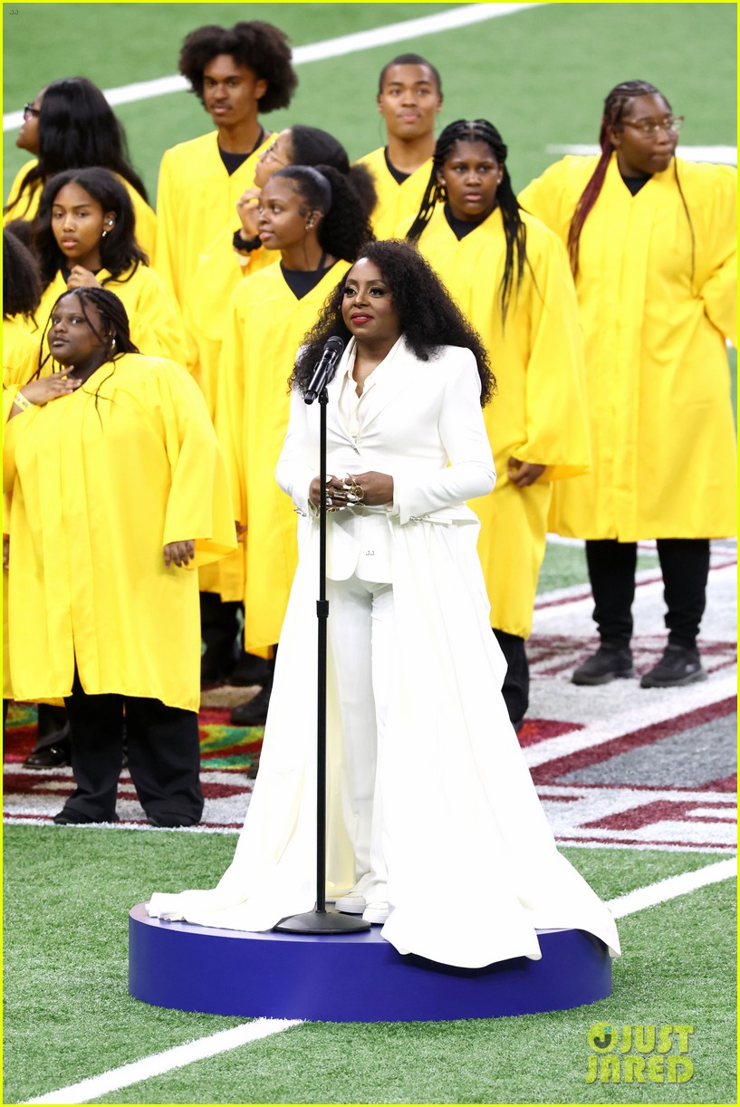 Ledisi Performs 'Lift Every Voice And Sing' During Super Bowl 2025 ...