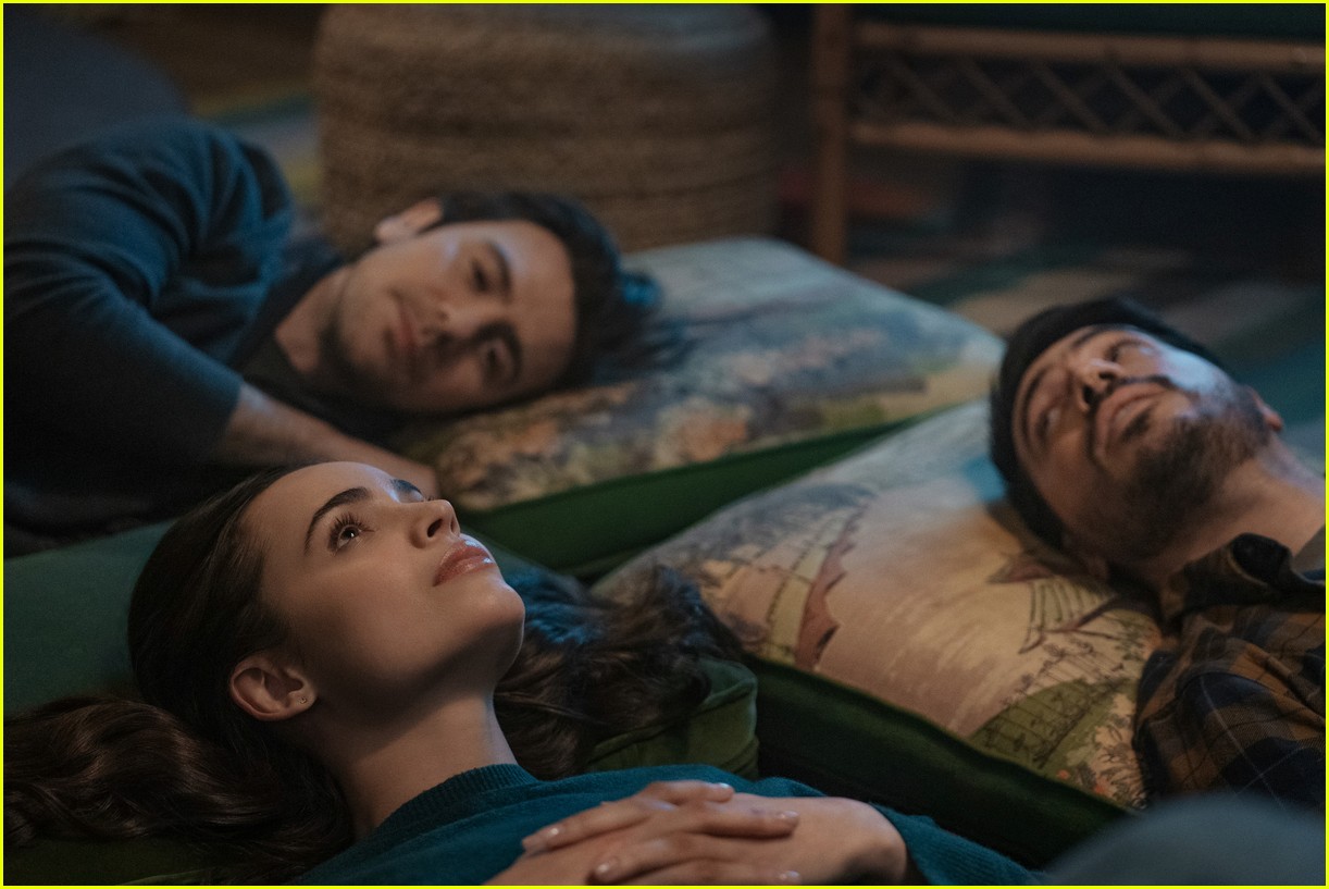 'The Life List': Sofia Carson Stars in Netflix Movie - Watch the ...