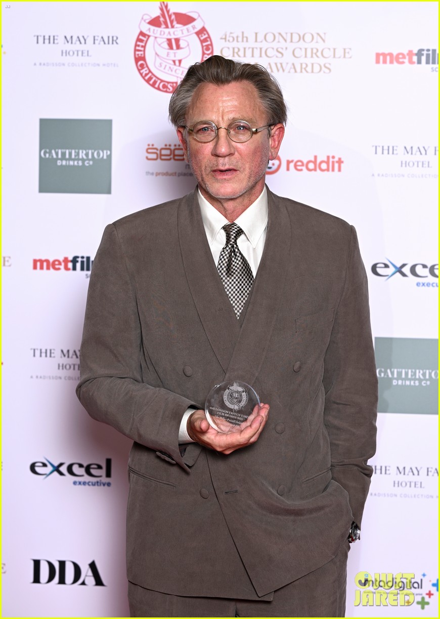 Zoe Saldana, Ralph Fiennes, & Mikey Madison Win Big at London Critics ...