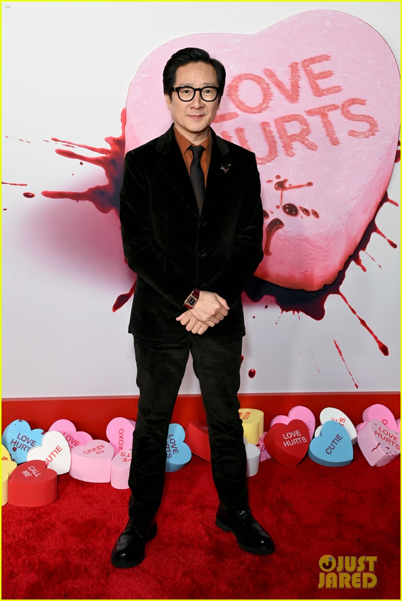 Oscar Winners Ke Huy Quan & Ariana DeBose Premiere Their New Film 'Love Hurts' After His Hand ...