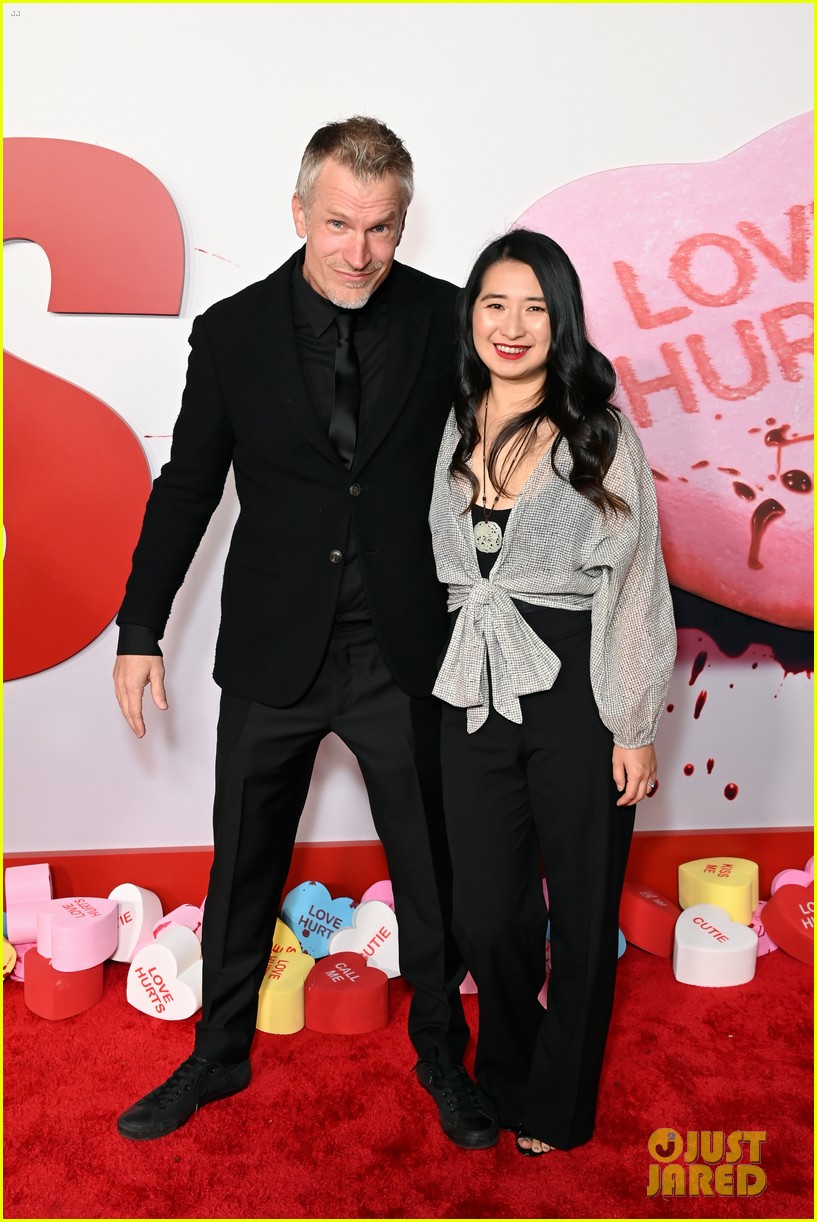 Oscar Winners Ke Huy Quan & Ariana DeBose Premiere Their New Film 'Love Hurts' After His Hand ...