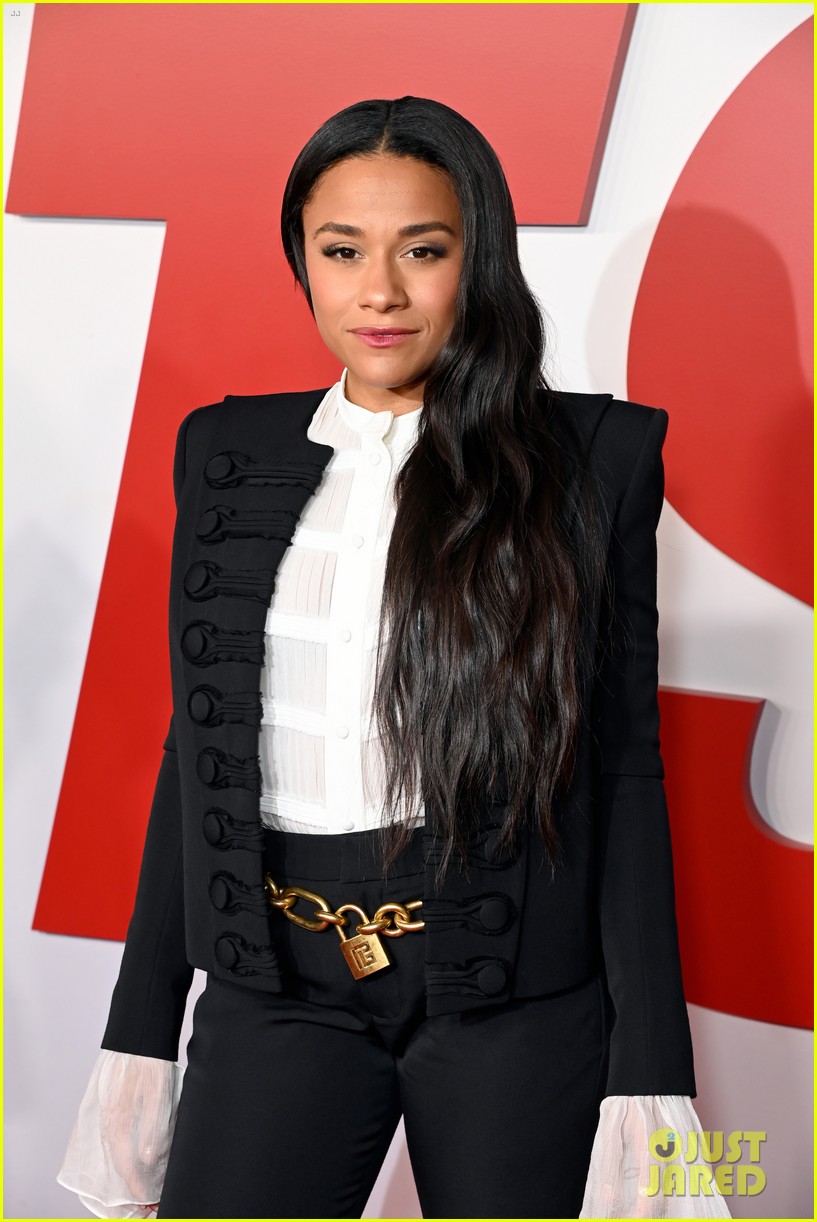 Oscar Winners Ke Huy Quan & Ariana DeBose Premiere Their New Film 'Love Hurts' After His Hand ...