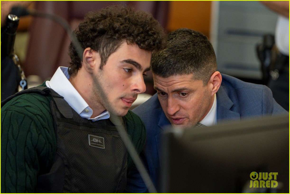 Luigi Mangione Wears Bulletproof Vest for Court Appearance as Lawyer Complains About Actors ...