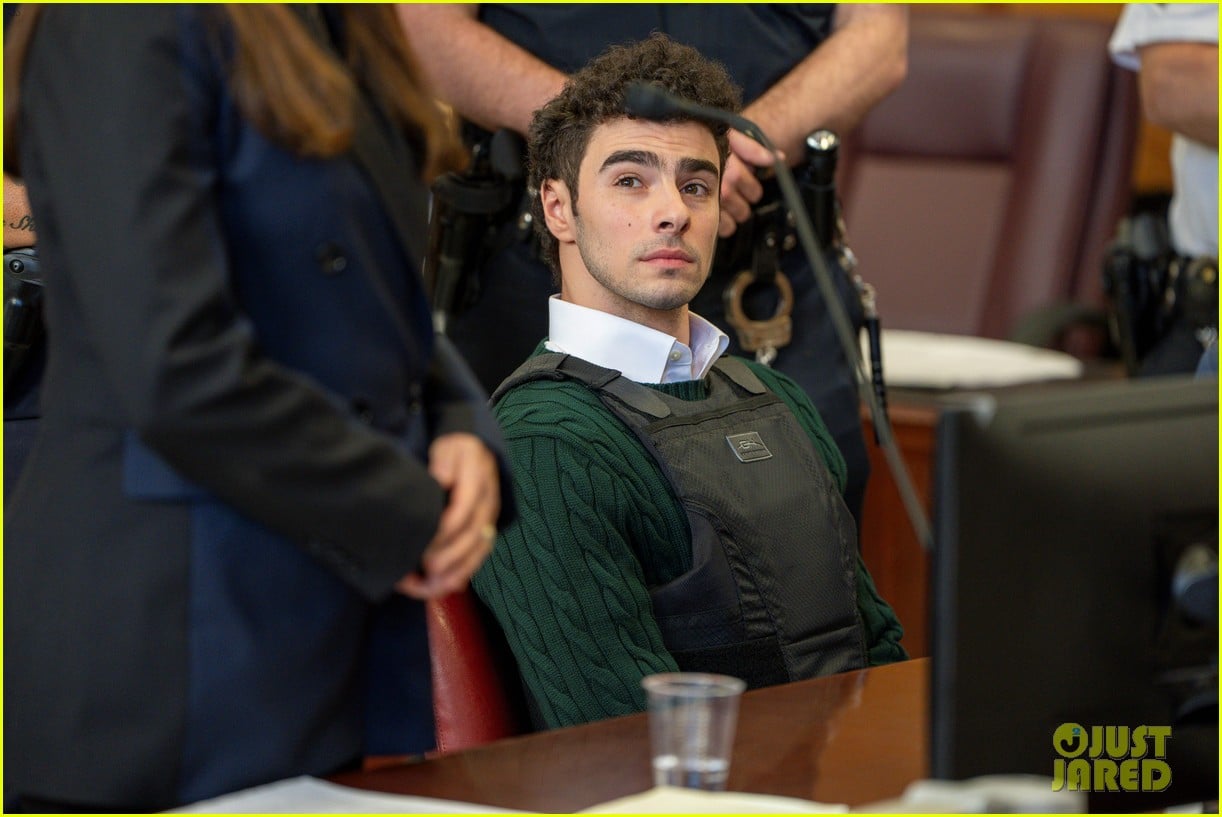 Luigi Mangione Wears Bulletproof Vest for Court Appearance as Lawyer Complains About Actors ...