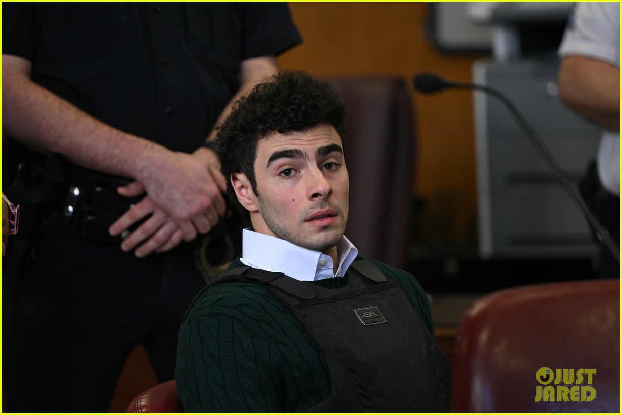 Luigi Mangione Wears Bulletproof Vest for Court Appearance as Lawyer Complains About Actors ...