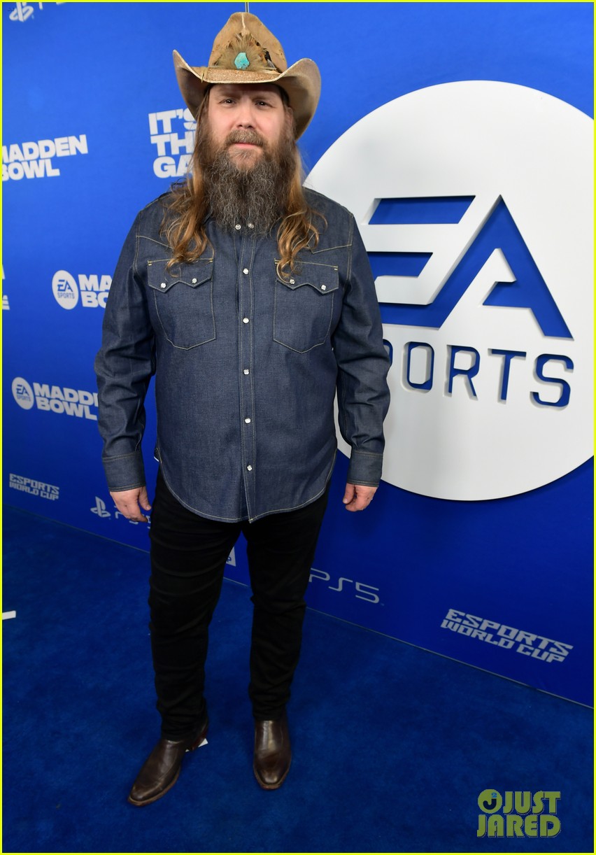 David Dobrik Shows Off Ripped Physique in New Hugo Boss Underwear ...